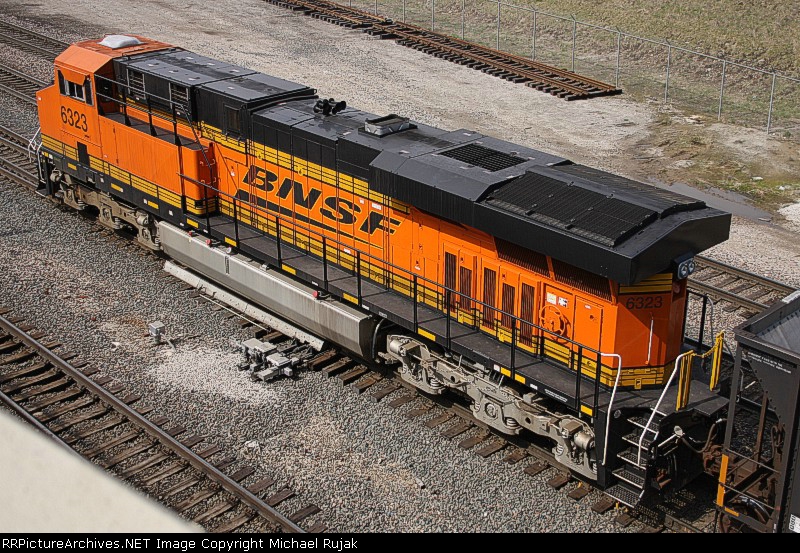 BNSF 6323